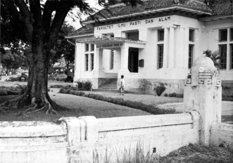 ITB Institut Teknologi Bandung - Sejarah, Fakultas, Departemen & Program