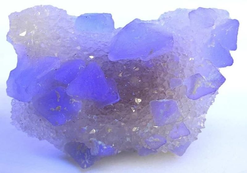 Fluor adalah unsur kimia yang memiliki lambang F dan nomor atom 9