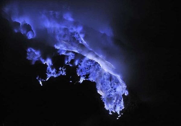 Kawah Ijen - Fenomena Api Biru / Blue Fire - Rute Pendakian Kawah Ijen