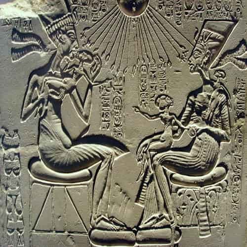 Nefertiti Ratu Mesir Kuno | Biografi, Patung Dada, Pemerintahan, Kematian
