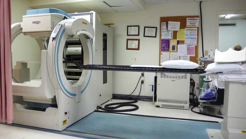 Bone Scan (Pemindai Tulang) | Pengertian, Manfaat, Efek Samping, Harga